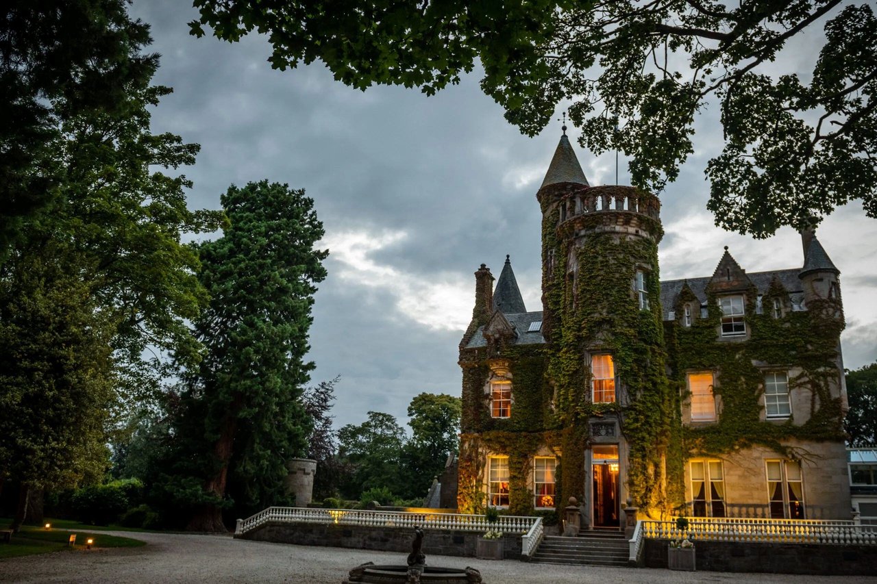 Aristocratic Elegance: The Best Modern Castle Houses in the UK