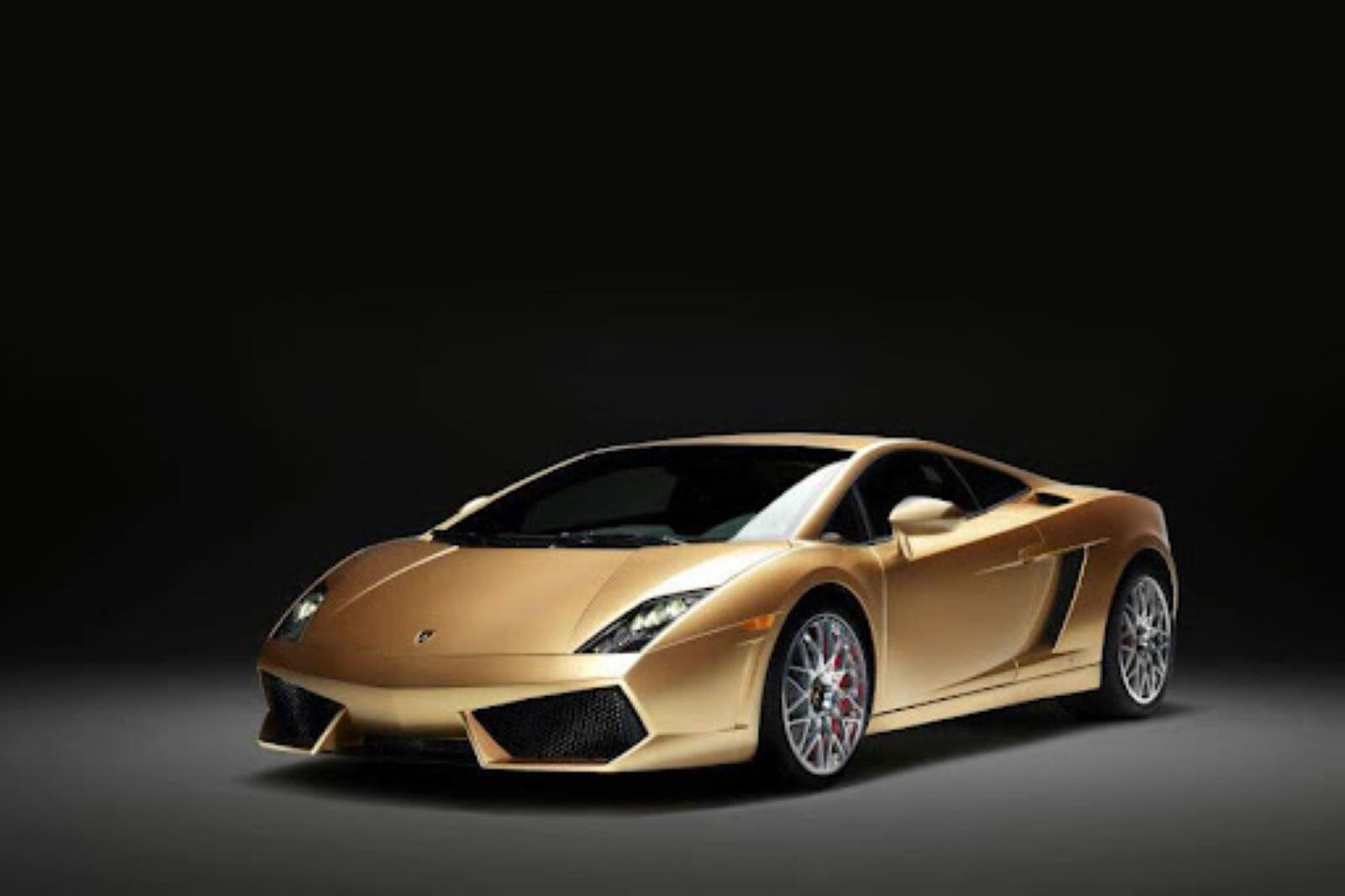 Opulent Wheels: Four Gold Lamborghinis You Need to Know About